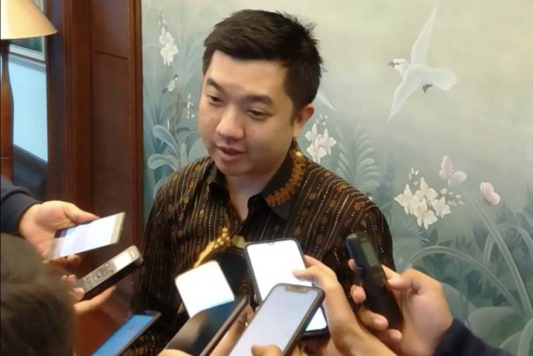 Ketemu Menteri Teten, CEO Tokopedia Komitmen Majukan UMKM - Iconomics