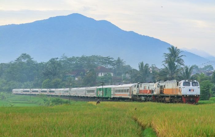 KAI Operasikan 5 Kereta Api Baru Mulai 1 Juni 2023 - Iconomics