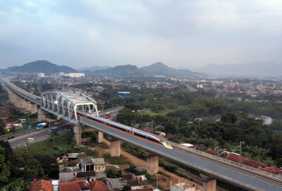 KCIC Lakukan Uji Coba KCJB dengan Kereta Inspeksi yang Berkecepatan ...