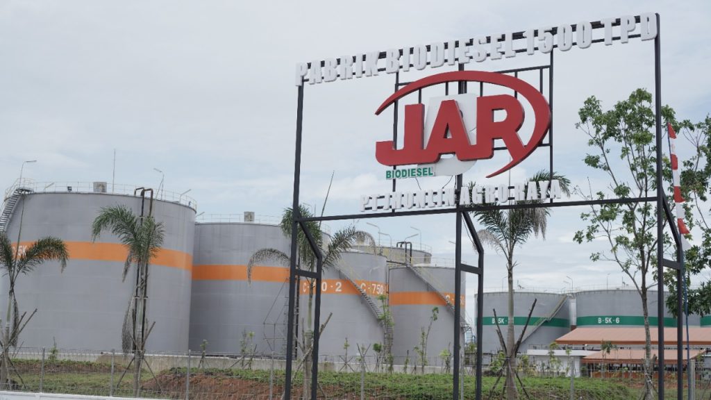 Pengusaha Kalimantan Haji Isam Merger Dua Perusahaan Sawit - Iconomics