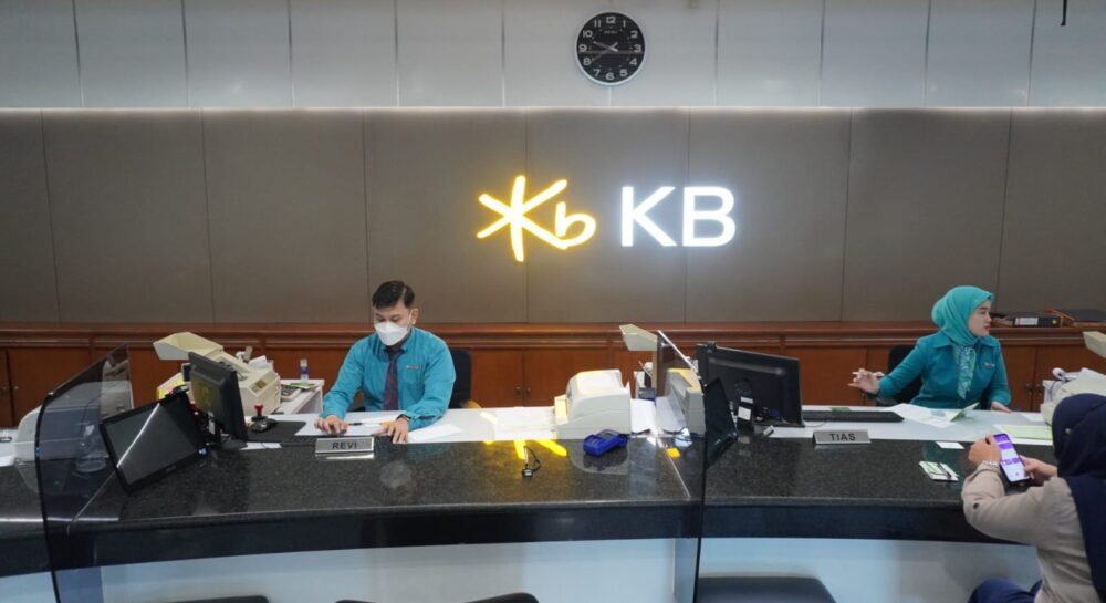 KB Bank Pertahankan Peringkat Nasional AAA dari Fitch - Iconomics