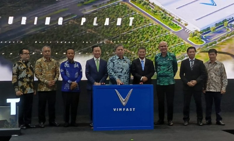 Menko Perekonomian Sebut Peresmian Pabrik VinFast di Subang Sejalan ...